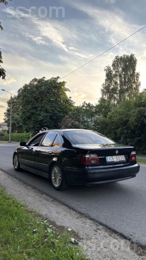 Melns BMW 530 2001 Rīga, ar dzinēja tilpumu 3.00 L un nobraukumu 331 tūkst. km par 4000 €, foto 5 vietnē AUTOMOTO.COM.LV