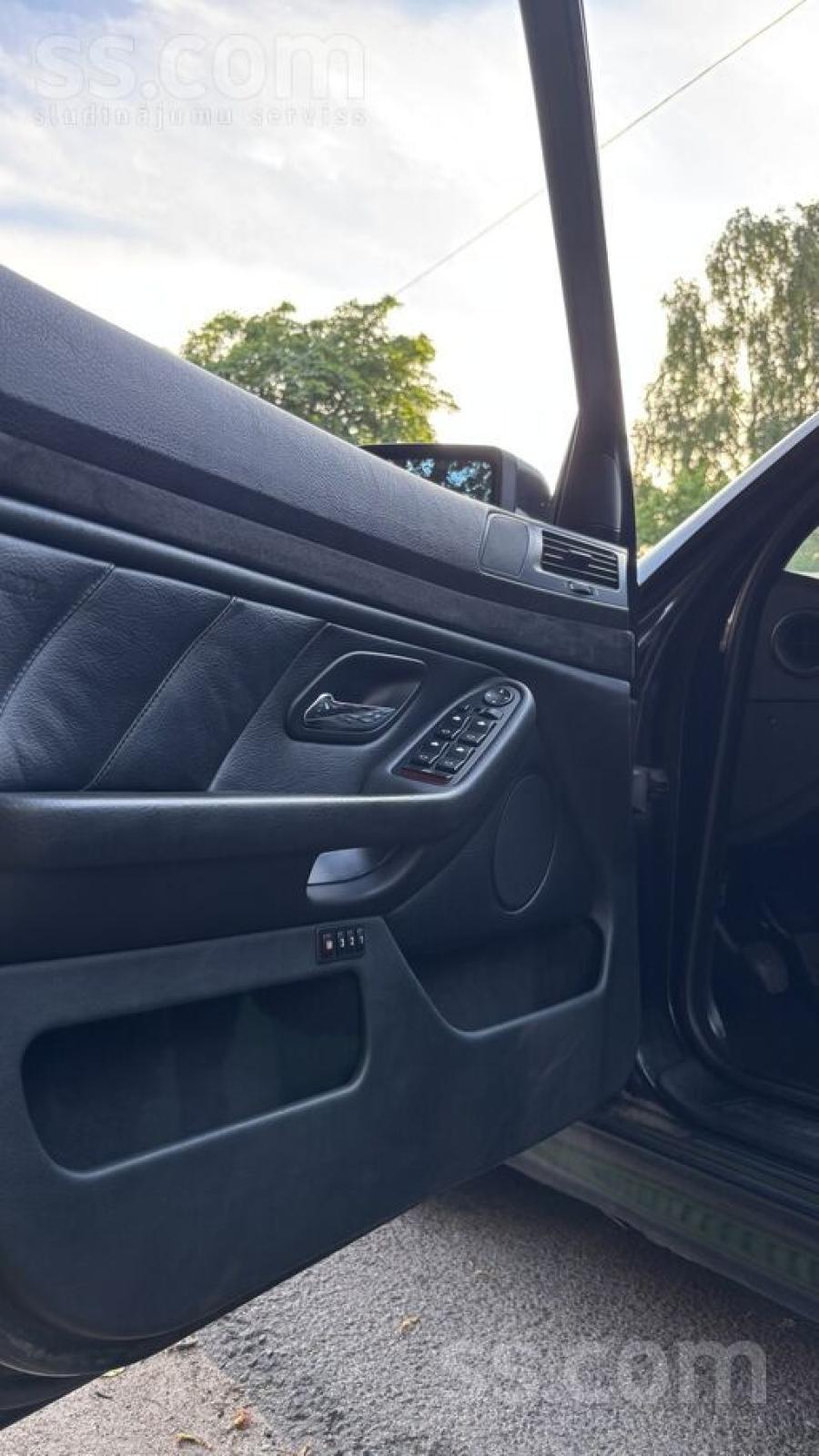Melns BMW 530 2001 Rīga, ar dzinēja tilpumu 3.00 L un nobraukumu 331 tūkst. km par 4000 €, foto 8 vietnē AUTOMOTO.COM.LV