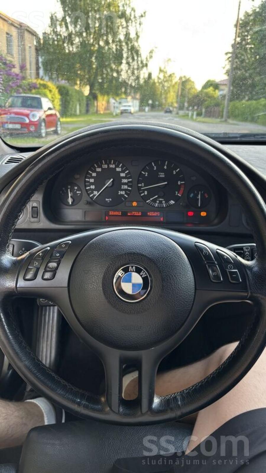 Melns BMW 530 2001 Rīga, ar dzinēja tilpumu 3.00 L un nobraukumu 331 tūkst. km par 4000 €, foto 10 vietnē AUTOMOTO.COM.LV