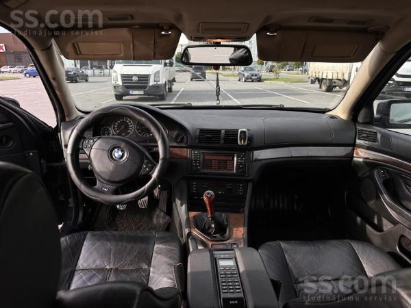 Black BMW 530 2001 in Riga, with an engine capacity of 3.00 L and mileage of 397 thousand km for 1950 €, photo 8 on AUTOMOTO.COM.LV
