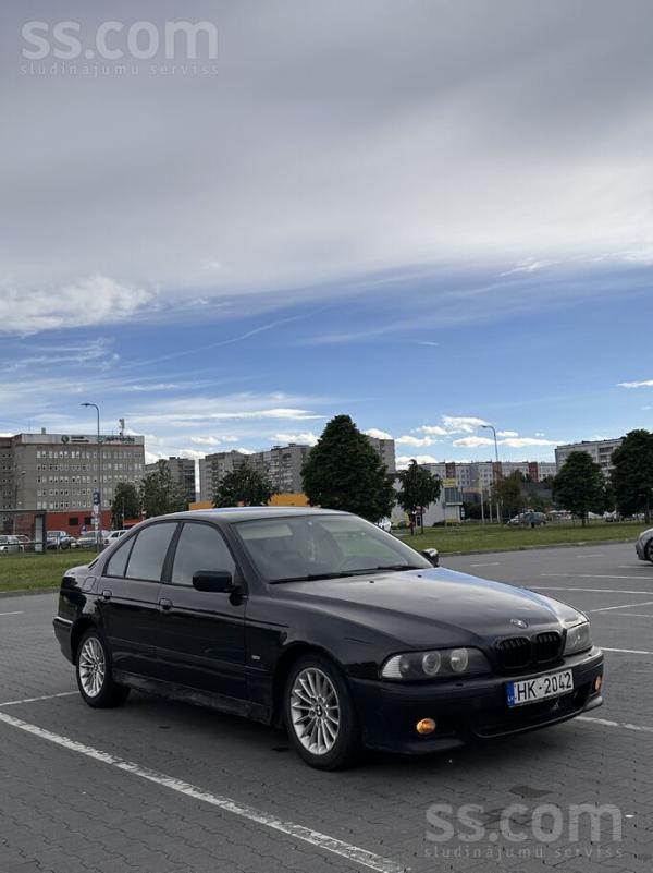 Black BMW 530 2001 in Rezekne, with an engine capacity of 3.00 L and mileage of 397 thousand km for 1750 €, photo 6 on AUTOMOTO.COM.LV