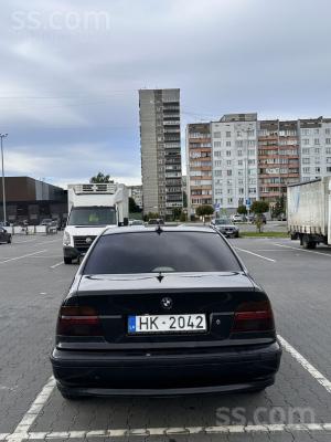 Black BMW 530 2001 in Rezekne, with an engine capacity of 3.00 L and mileage of 397 thousand km for 1750 €, photo 5 on AUTOMOTO.COM.LV