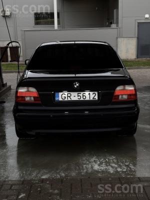 Melns BMW 530 2001 Liepāja, ar dzinēja tilpumu 3.00 L un nobraukumu 331 tūkst. km par 4300 €, foto 12 vietnē AUTOMOTO.COM.LV