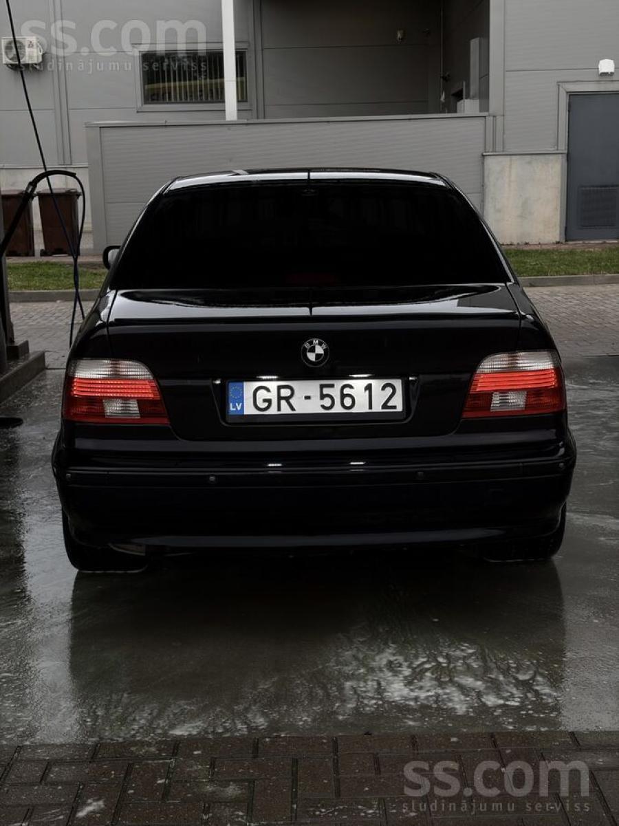 Melns BMW 530 2001 Liepāja, ar dzinēja tilpumu 3.00 L un nobraukumu 331 tūkst. km par 4300 €, foto 12 vietnē AUTOMOTO.COM.LV