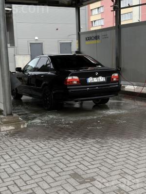 Melns BMW 530 2001 Liepāja, ar dzinēja tilpumu 3.00 L un nobraukumu 331 tūkst. km par 4300 €, foto 13 vietnē AUTOMOTO.COM.LV