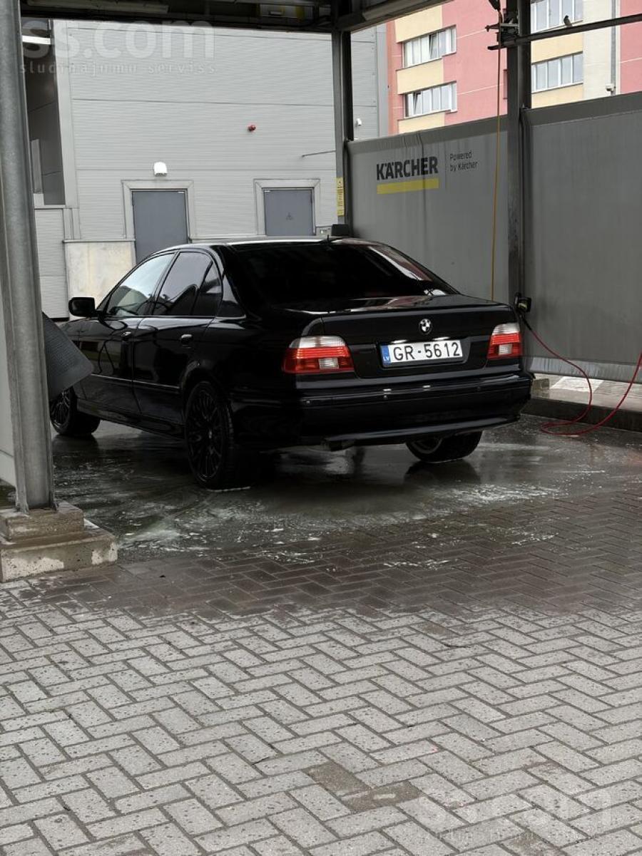 Melns BMW 530 2001 Liepāja, ar dzinēja tilpumu 3.00 L un nobraukumu 331 tūkst. km par 4300 €, foto 13 vietnē AUTOMOTO.COM.LV
