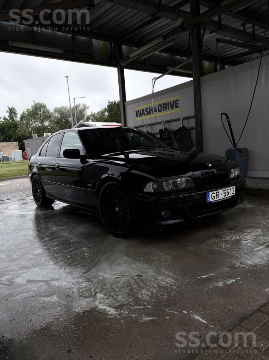 Melns BMW 530 2001 Liepāja, ar dzinēja tilpumu 3.00 L un nobraukumu 331 tūkst. km par 4300 €, foto 16 vietnē AUTOMOTO.COM.LV