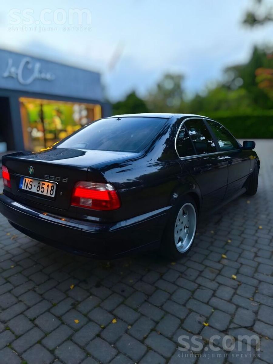 Black BMW 530 2001 in Riga, with an engine capacity of 3.00 L and mileage of 370 thousand km for 2800 €, photo 5 on AUTOMOTO.COM.LV