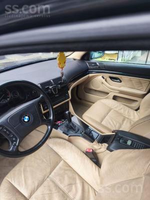 Black BMW 530 2001 in Riga, with an engine capacity of 3.00 L and mileage of 370 thousand km for 2800 €, photo 6 on AUTOMOTO.COM.LV