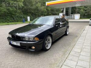 Black BMW 530 2002 in Riga, with an engine capacity of 3.00 L and mileage of 330 thousand km for 9990 €, photo 1 on AUTOMOTO.COM.LV
