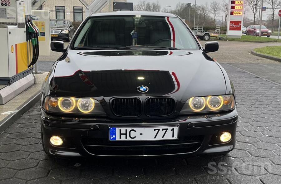 Black BMW 530 2002 in Riga, with an engine capacity of 3.00 L and mileage of 330 thousand km for 9990 €, photo 5 on AUTOMOTO.COM.LV