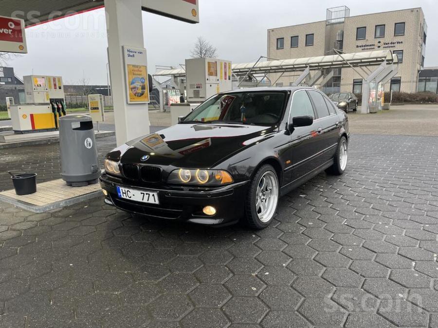 Black BMW 530 2002 in Riga, with an engine capacity of 3.00 L and mileage of 330 thousand km for 9990 €, photo 7 on AUTOMOTO.COM.LV
