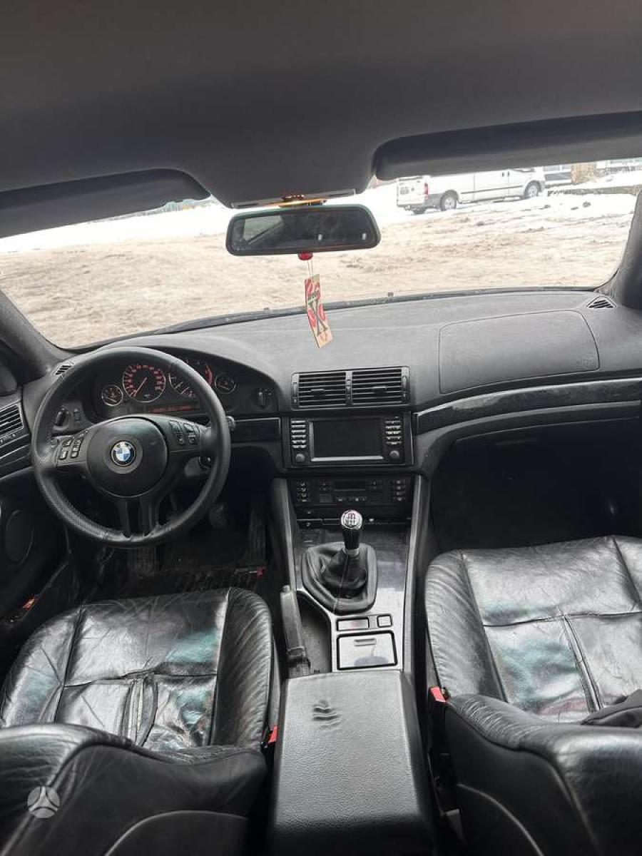 Melns BMW 530 2002 Elektrėnai, ar dzinēja tilpumu 2.99 L un nobraukumu 400 tūkst. km par 1650 €, foto 6 vietnē AUTOMOTO.COM.LV