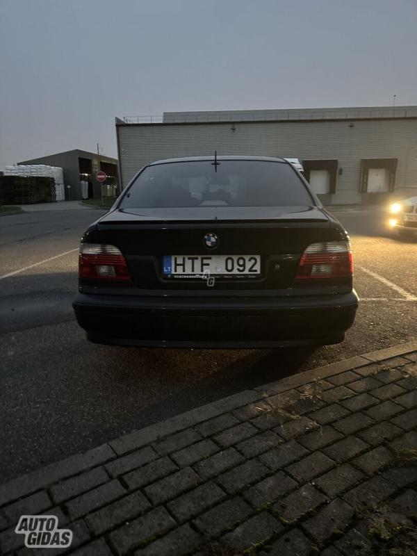 Black BMW 530 2002 in Klaipeda, with an engine capacity of 3.00 L and mileage of 360 thousand km for 3800 €, photo 5 on AUTOMOTO.COM.LV