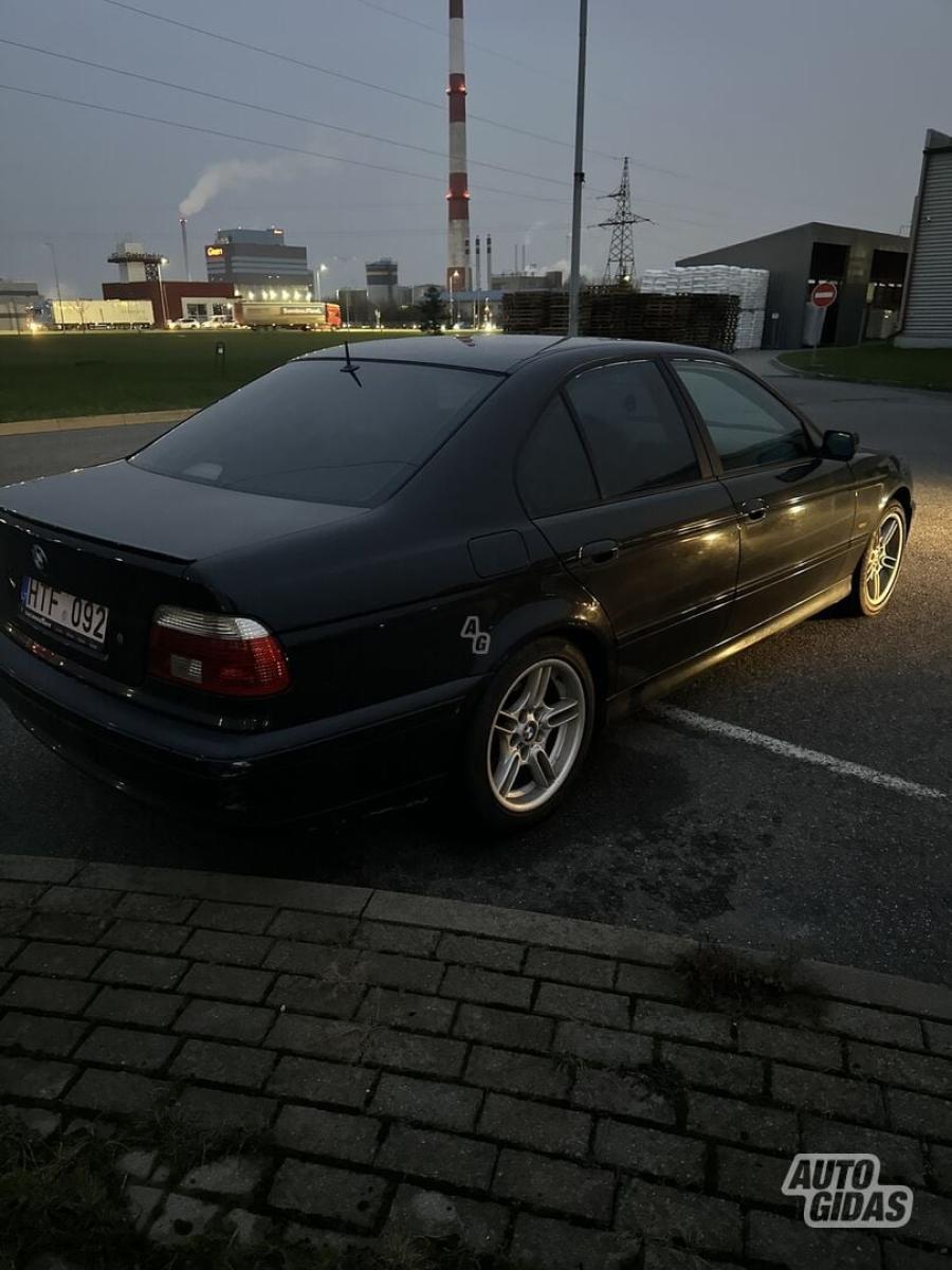 Melns BMW 530 2002 Klaipėda, ar dzinēja tilpumu 3.00 L un nobraukumu 360 tūkst. km par 3800 €, foto 7 vietnē AUTOMOTO.COM.LV