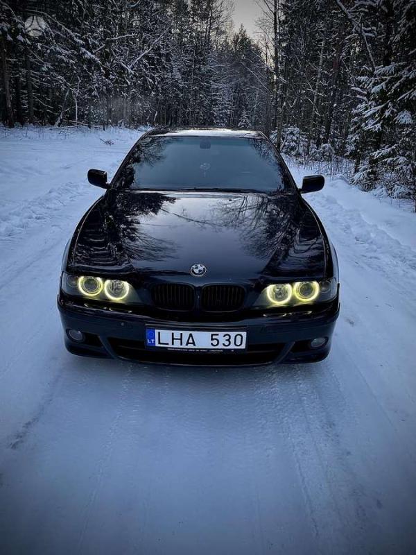 Black BMW 530 2002 in Vilnius, with an engine capacity of 2.93 L and mileage of 330 thousand km for 5000 €, photo 4 on AUTOMOTO.COM.LV