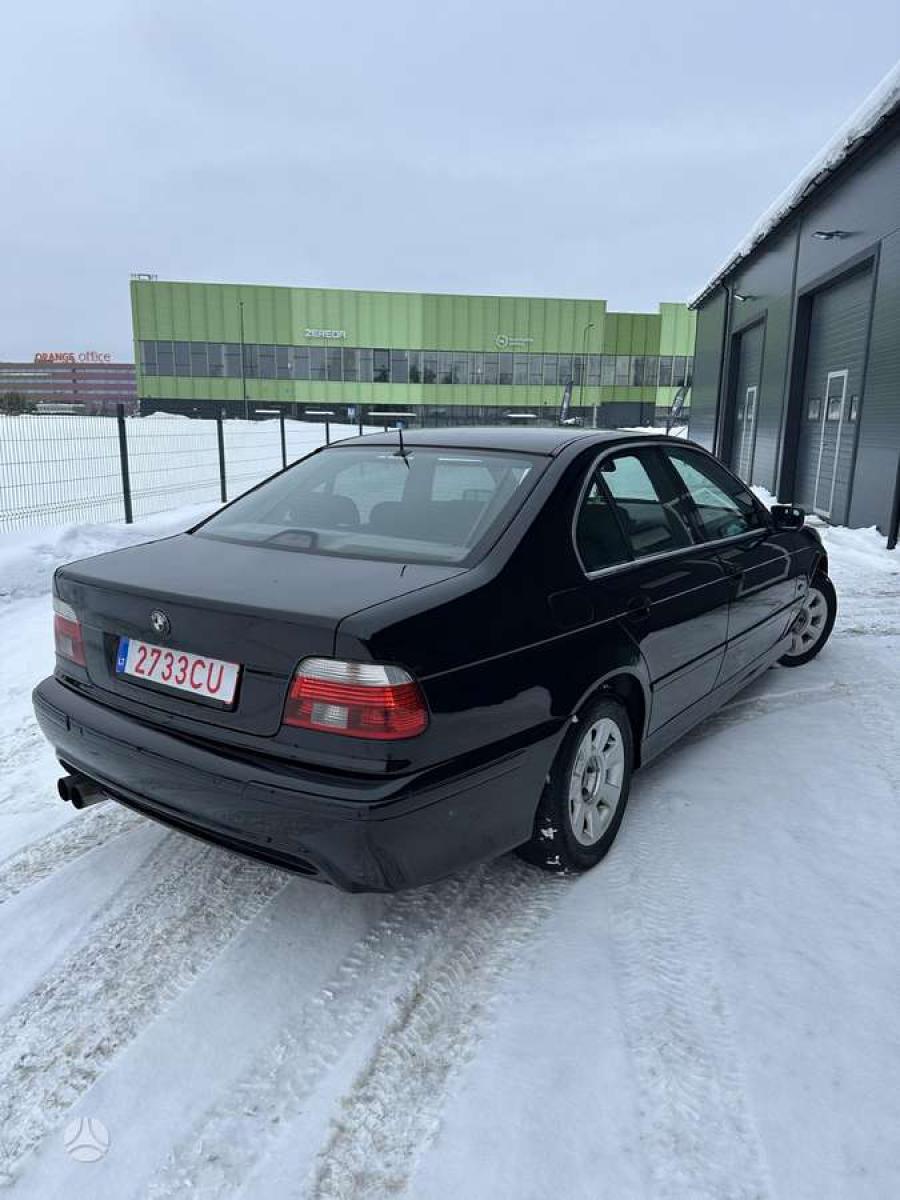 Melns BMW 530 2002 Viļņa, ar dzinēja tilpumu 3.00 L un nobraukumu 524 tūkst. km par 4200 €, foto 4 vietnē AUTOMOTO.COM.LV