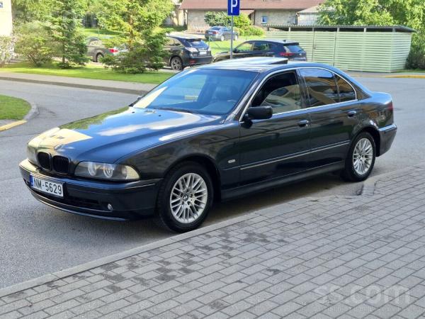Black BMW 530 2002 in Riga, with an engine capacity of 3.00 L and mileage of 380 thousand km for 2700 €, photo 1 on AUTOMOTO.COM.LV