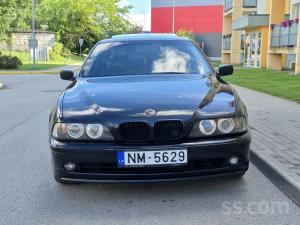 Black BMW 530 2002 in Riga, with an engine capacity of 3.00 L and mileage of 380 thousand km for 2700 €, photo 4 on AUTOMOTO.COM.LV