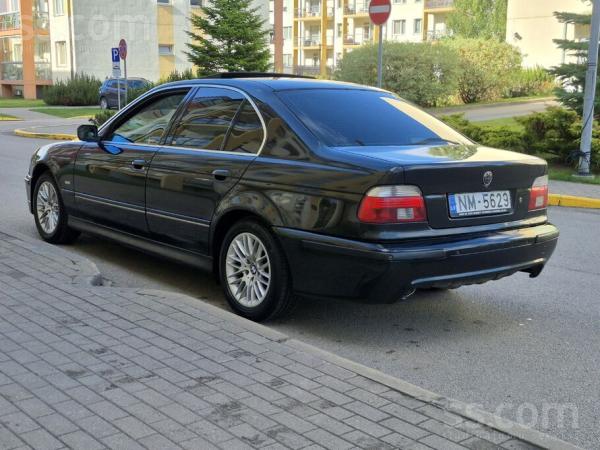 Black BMW 530 2002 in Riga, with an engine capacity of 3.00 L and mileage of 380 thousand km for 2700 €, photo 5 on AUTOMOTO.COM.LV