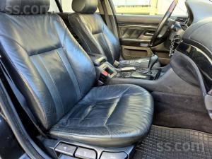 Black BMW 530 2002 in Riga, with an engine capacity of 3.00 L and mileage of 380 thousand km for 2700 €, photo 9 on AUTOMOTO.COM.LV