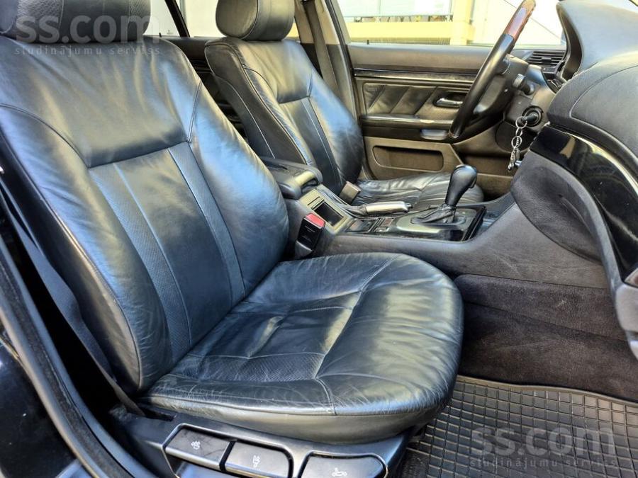 Black BMW 530 2002 in Riga, with an engine capacity of 3.00 L and mileage of 380 thousand km for 2700 €, photo 9 on AUTOMOTO.COM.LV