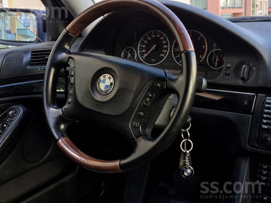 Black BMW 530 2002 in Riga, with an engine capacity of 3.00 L and mileage of 380 thousand km for 2700 €, photo 12 on AUTOMOTO.COM.LV