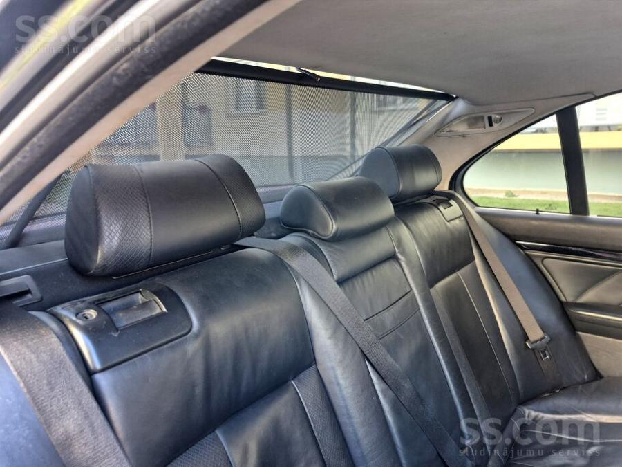 Black BMW 530 2002 in Riga, with an engine capacity of 3.00 L and mileage of 380 thousand km for 2700 €, photo 14 on AUTOMOTO.COM.LV