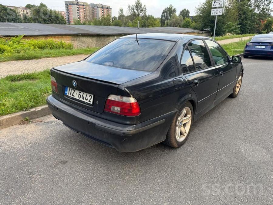 Melns BMW 530 2002 Rīga, ar dzinēja tilpumu 3.00 L un nobraukumu 317 tūkst. km par 2250 €, foto 3 vietnē AUTOMOTO.COM.LV