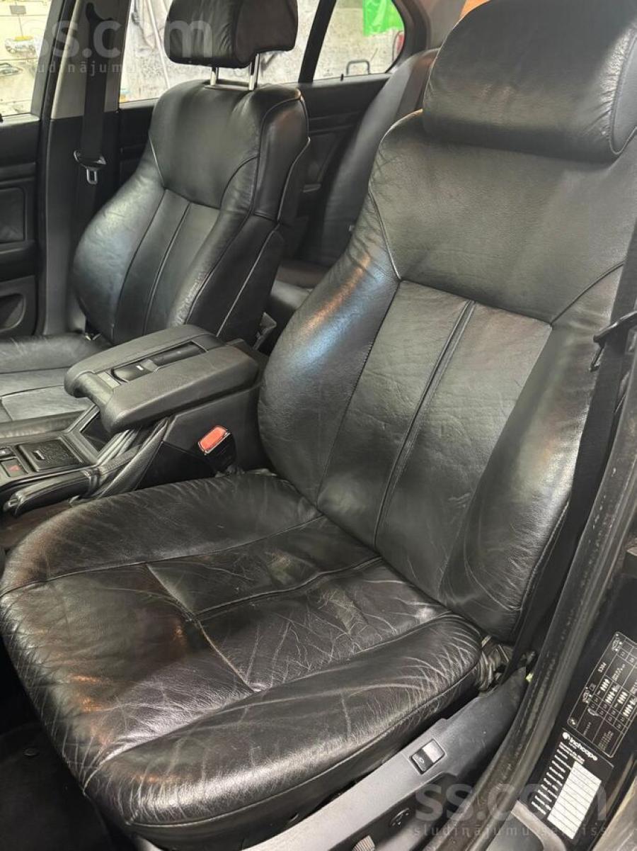 Melns BMW 530 2002 Rīga, ar dzinēja tilpumu 3.00 L un nobraukumu 317 tūkst. km par 2250 €, foto 12 vietnē AUTOMOTO.COM.LV
