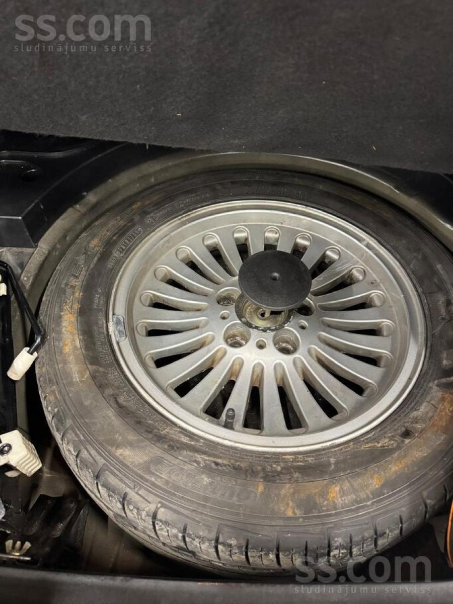 Melns BMW 530 2002 Rīga, ar dzinēja tilpumu 3.00 L un nobraukumu 317 tūkst. km par 2250 €, foto 13 vietnē AUTOMOTO.COM.LV