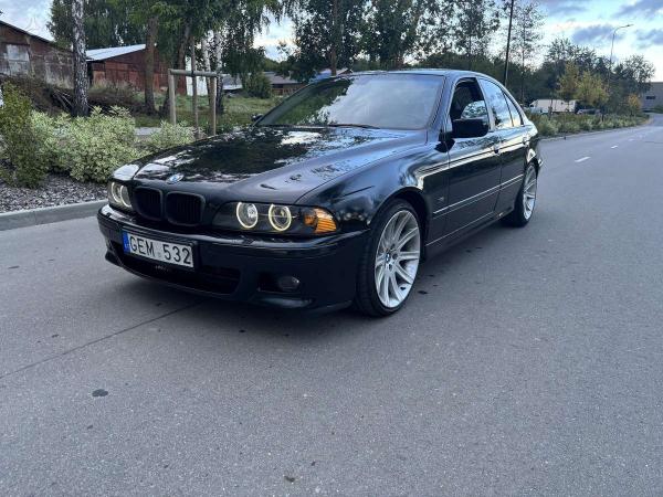 Melns BMW 530 2002 Viļņa, ar dzinēja tilpumu 2.93 L un nobraukumu 425 tūkst. km par 4200 €, foto 1 vietnē AUTOMOTO.COM.LV