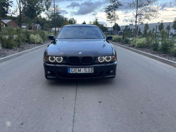 Melns BMW 530 2002 Viļņa, ar dzinēja tilpumu 2.93 L un nobraukumu 425 tūkst. km par 4200 €, foto 3 vietnē AUTOMOTO.COM.LV