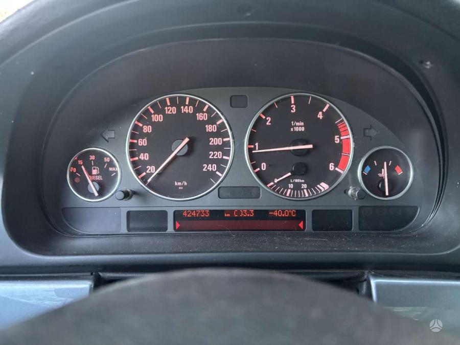 Melns BMW 530 2002 Viļņa, ar dzinēja tilpumu 2.93 L un nobraukumu 425 tūkst. km par 4200 €, foto 13 vietnē AUTOMOTO.COM.LV