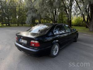 Black BMW 530 2002 in Jurmala, with an engine capacity of 3.00 L and mileage of 277 thousand km for 3300 €, photo 5 on AUTOMOTO.COM.LV