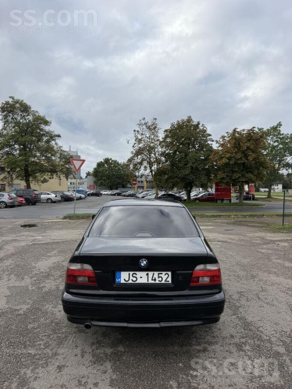 Черный БМВ 530 2002 в Рига, объемом двигателя 3.00 л и пробегом 451 тыс. км за 5400 €, фото 1 на AUTOMOTO.COM.LV