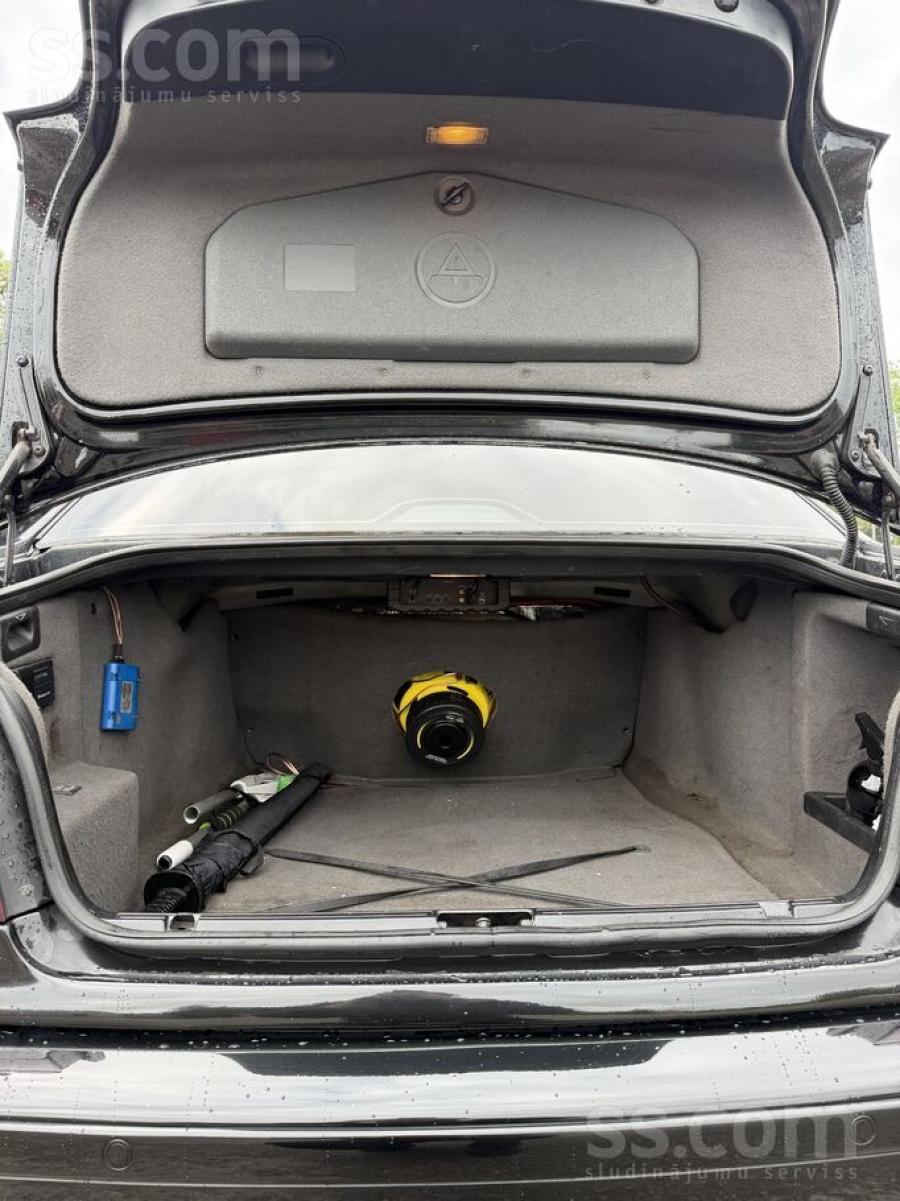 Black BMW 530 2002 in Riga, with an engine capacity of 3.00 L and mileage of 451 thousand km for 5400 €, photo 10 on AUTOMOTO.COM.LV