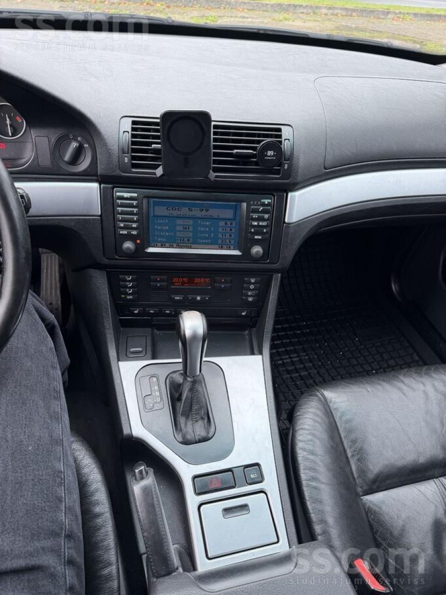 Black BMW 530 2002 in Riga, with an engine capacity of 3.00 L and mileage of 451 thousand km for 5400 €, photo 16 on AUTOMOTO.COM.LV