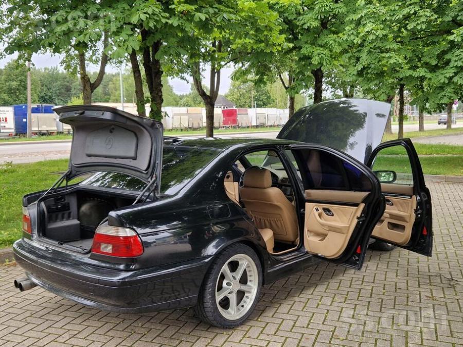 Melns BMW 530 2003 Rīga, ar dzinēja tilpumu 3.00 L un nobraukumu 408 tūkst. km par 4999 €, foto 16 vietnē AUTOMOTO.COM.LV