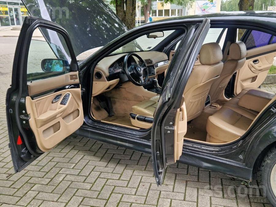 Melns BMW 530 2003 Rīga, ar dzinēja tilpumu 3.00 L un nobraukumu 408 tūkst. km par 4999 €, foto 19 vietnē AUTOMOTO.COM.LV