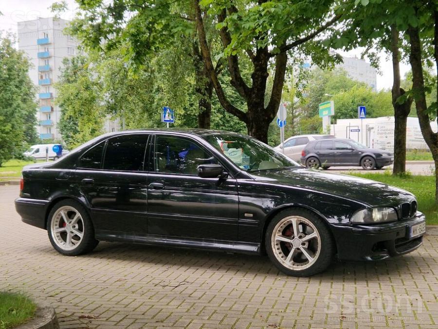 Melns BMW 530 2003 Rīga, ar dzinēja tilpumu 3.00 L un nobraukumu 408 tūkst. km par 4999 €, foto 35 vietnē AUTOMOTO.COM.LV
