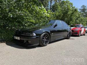 Melns BMW 530 2003 Dobele, ar dzinēja tilpumu 3.00 L un nobraukumu 444 tūkst. km par 7000 €, foto 1 vietnē AUTOMOTO.COM.LV