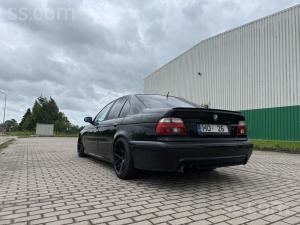 Melns BMW 530 2003 Dobele, ar dzinēja tilpumu 3.00 L un nobraukumu 444 tūkst. km par 7000 €, foto 2 vietnē AUTOMOTO.COM.LV