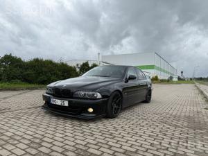 Melns BMW 530 2003 Dobele, ar dzinēja tilpumu 3.00 L un nobraukumu 444 tūkst. km par 7000 €, foto 5 vietnē AUTOMOTO.COM.LV