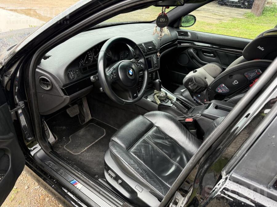 Melns BMW 530 2003 Dobele, ar dzinēja tilpumu 3.00 L un nobraukumu 444 tūkst. km par 7000 €, foto 6 vietnē AUTOMOTO.COM.LV