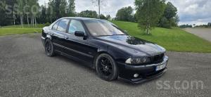Black BMW 530 2003 in Riga, with an engine capacity of 3.00 L and mileage of 374 thousand km for 3900 €, photo 2 on AUTOMOTO.COM.LV