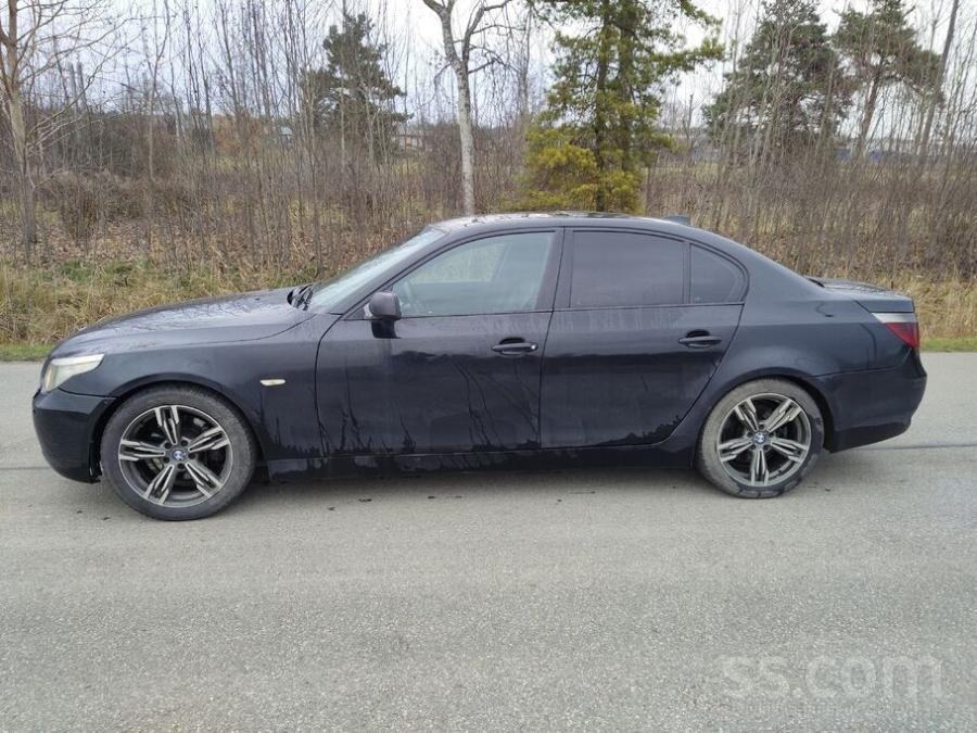 Melns BMW 530 2003 Tukums, ar dzinēja tilpumu 3.00 L un nobraukumu 392 tūkst. km par 2400 €, foto 4 vietnē AUTOMOTO.COM.LV