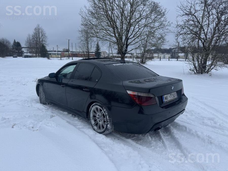 Black BMW 530 2003 in Riga, with an engine capacity of 3.00 L and mileage of 0 thousand km for 4500 €, photo 2 on AUTOMOTO.COM.LV