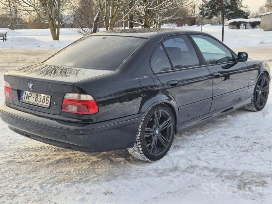 Melns BMW 530 2003 Liepāja, ar dzinēja tilpumu 3.00 L un nobraukumu 330 tūkst. km par 4000 €, foto 6 vietnē AUTOMOTO.COM.LV