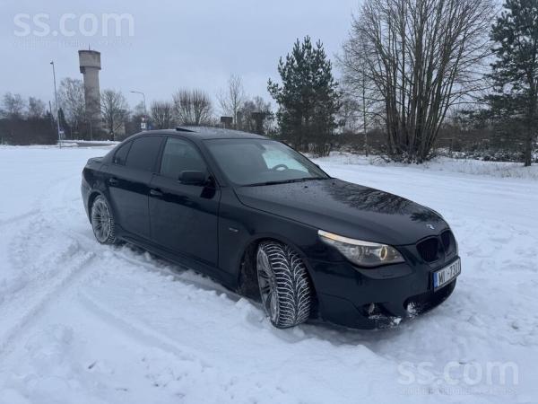 Black BMW 530 2003 in Riga, with an engine capacity of 3.00 L and mileage of 0 thousand km for 3900 €, photo 3 on AUTOMOTO.COM.LV